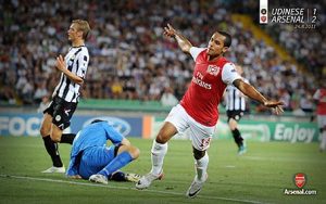 Arsenal Desktop Theme for Windows 10 / 11