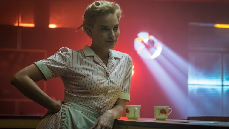 Margot Robbie HD Desktop Theme for Windows 10 / 11