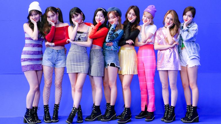 TWICE Desktop Theme for Windows 10 / 11