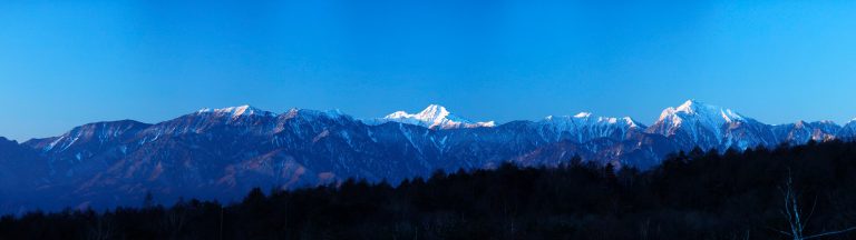 4K Dual Monitor Desktop Theme for Windows 10 / 11