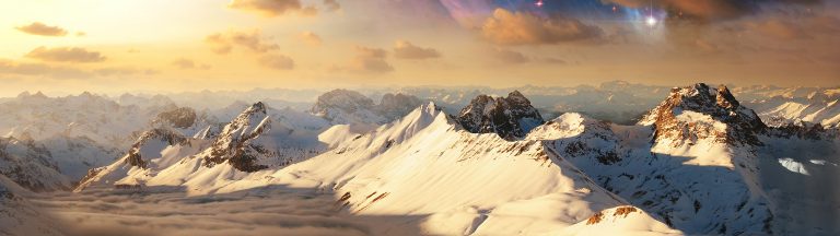 Mountain Dual Monitor Desktop Theme for Windows 10 / 11