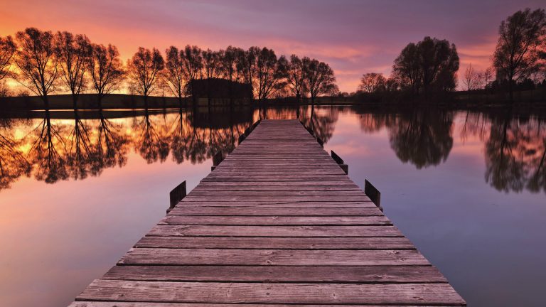 Pier Desktop Theme for Windows 10 / 11