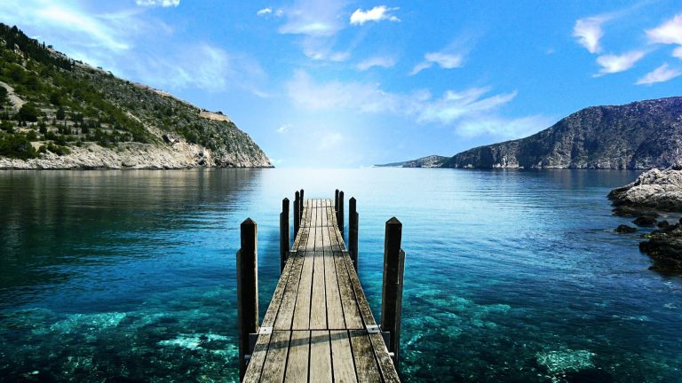 Pier Desktop Theme for Windows 10 / 11